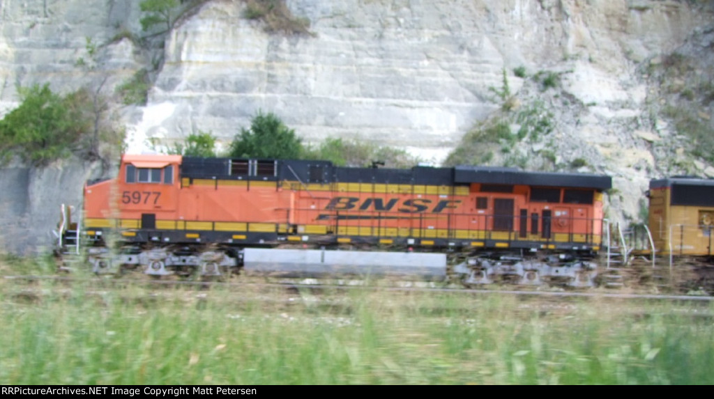 BNSF 5977